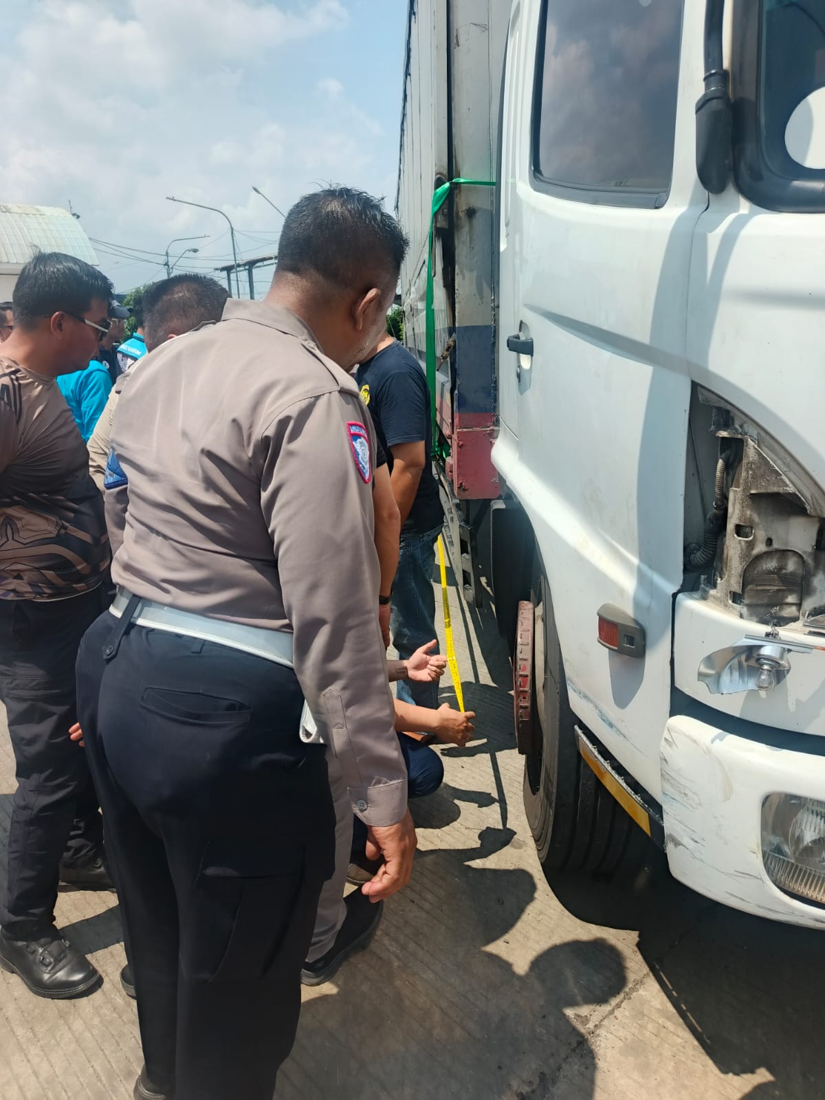 Lakalantas di Cikampek, Polisi Periksa Supir Wing Box dan Lakukan ...